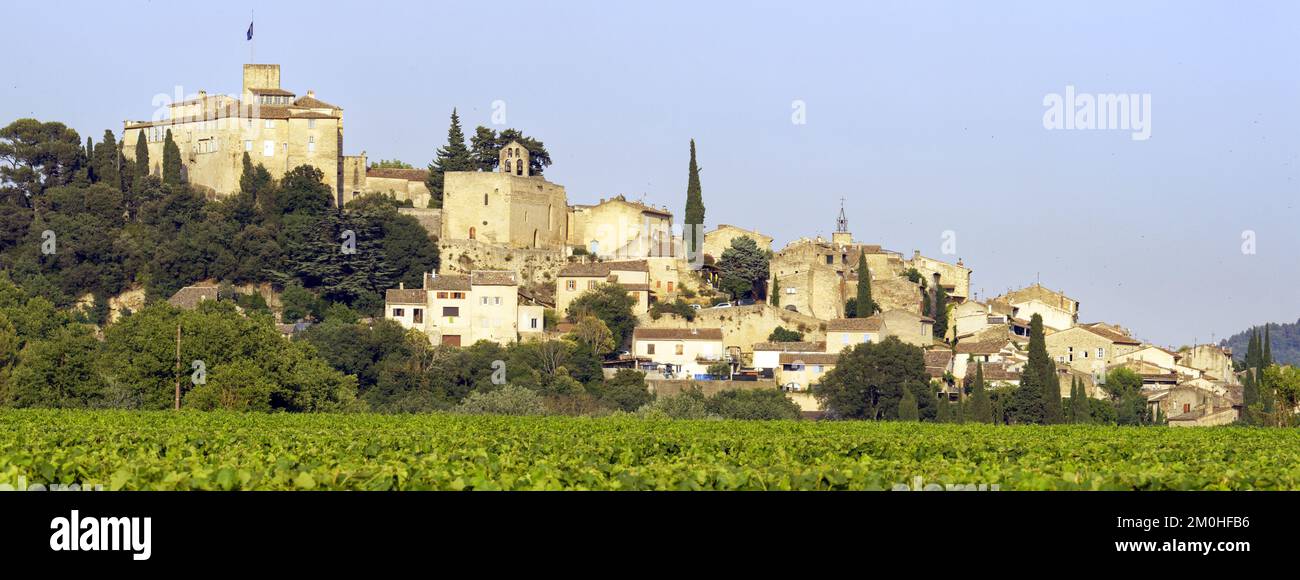 France, Vaucluse, Luberon Natural Regional Park, Ansouis, labelled Les Plus Beaux Villages de ...