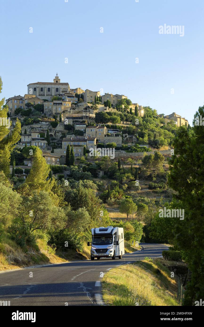 France, Vaucluse, Luberon regional natural park (parc naturel regional ...