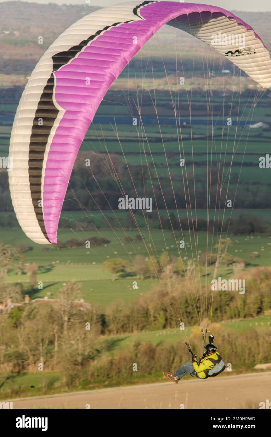 Firle, Lewes, East Sussex, UK. 6th Dec, 2022. Cold North Easterly wind ...