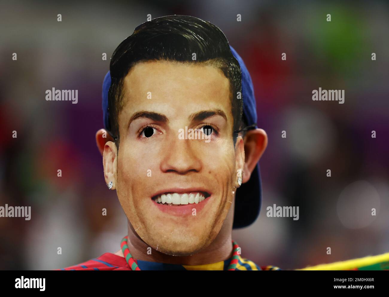 World cup qatar 2022 mask hi-res stock photography and images - Alamy