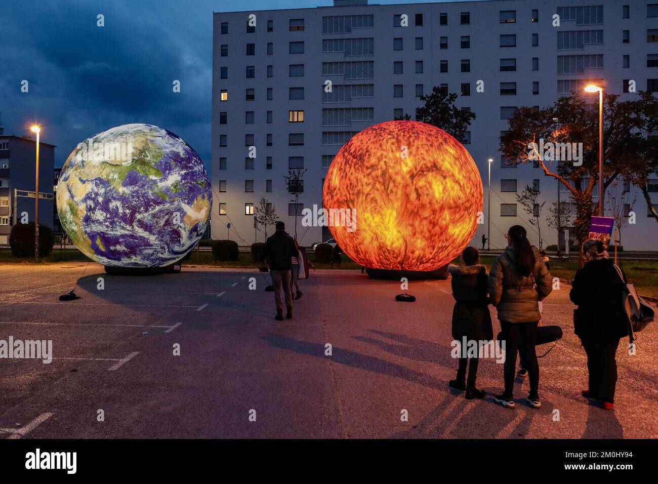 Exhibition of inflatable models of the Earth and the Sun from the Brno ...