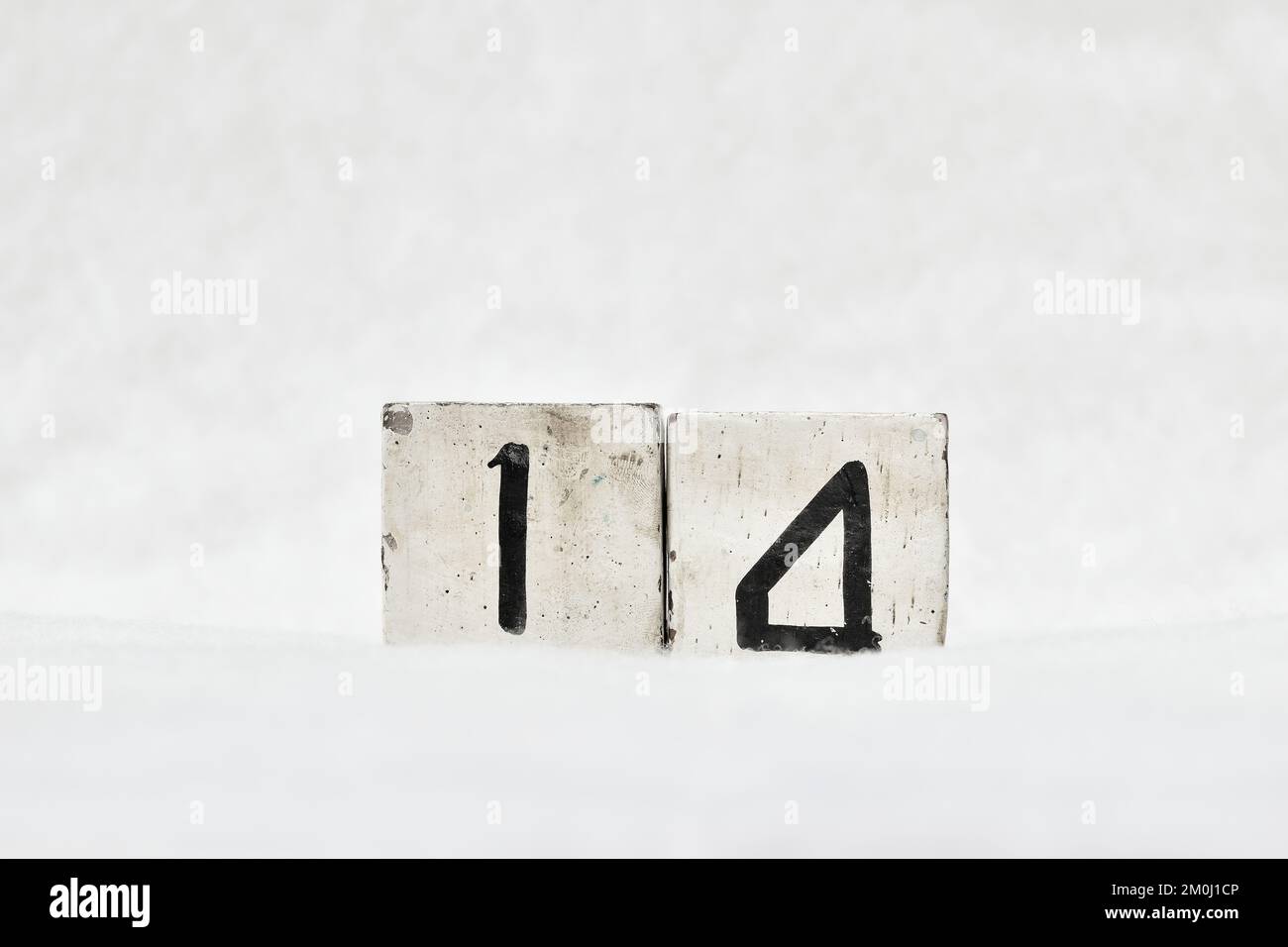 Woodencalendar hi-res stock photography and images - Alamy