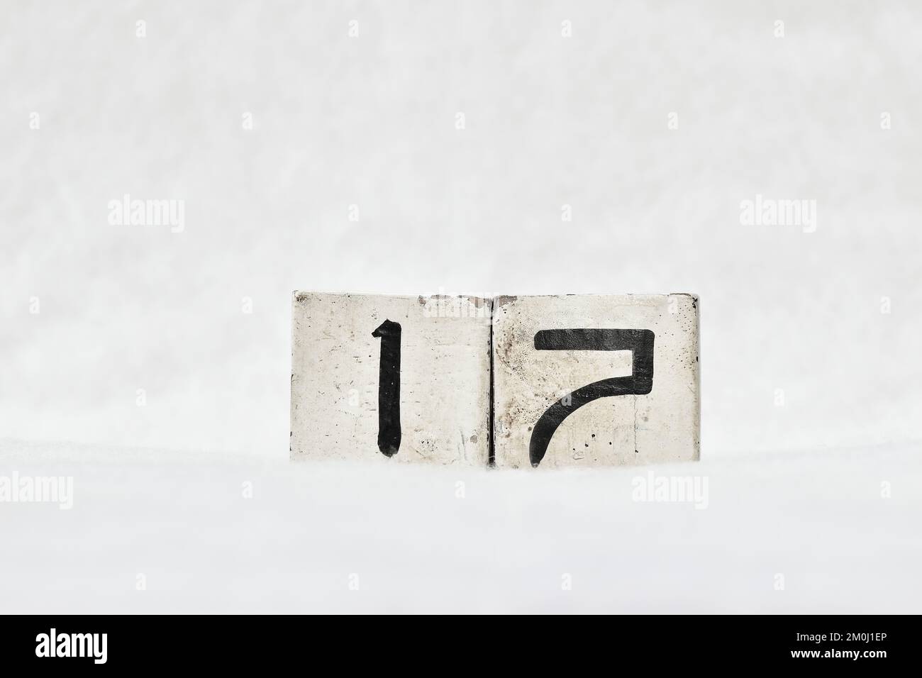 Seventeen vintage hi-res stock photography and images - Alamy