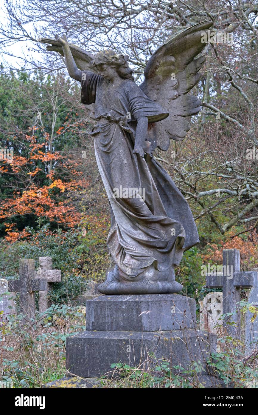 Angel headstone in Southampton Old Cemetery Stock Photo - Alamy