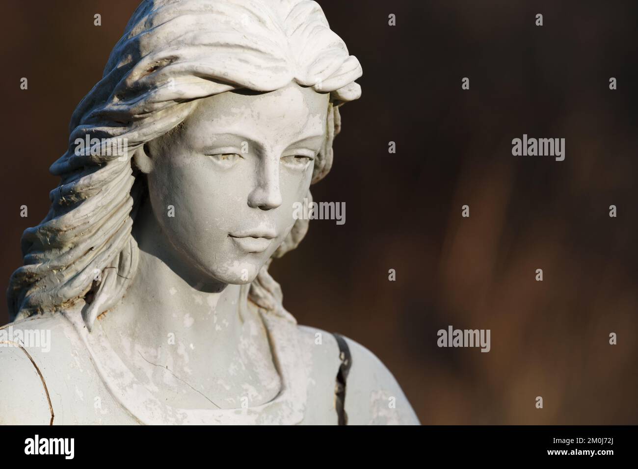 Guardian angel statue in cemetery hi-res stock photography and images ...