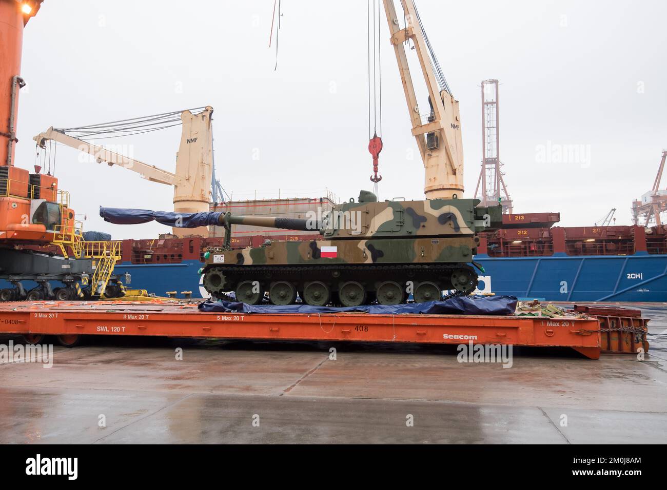 K9 gun howitzers hi-res stock photography and images - Alamy