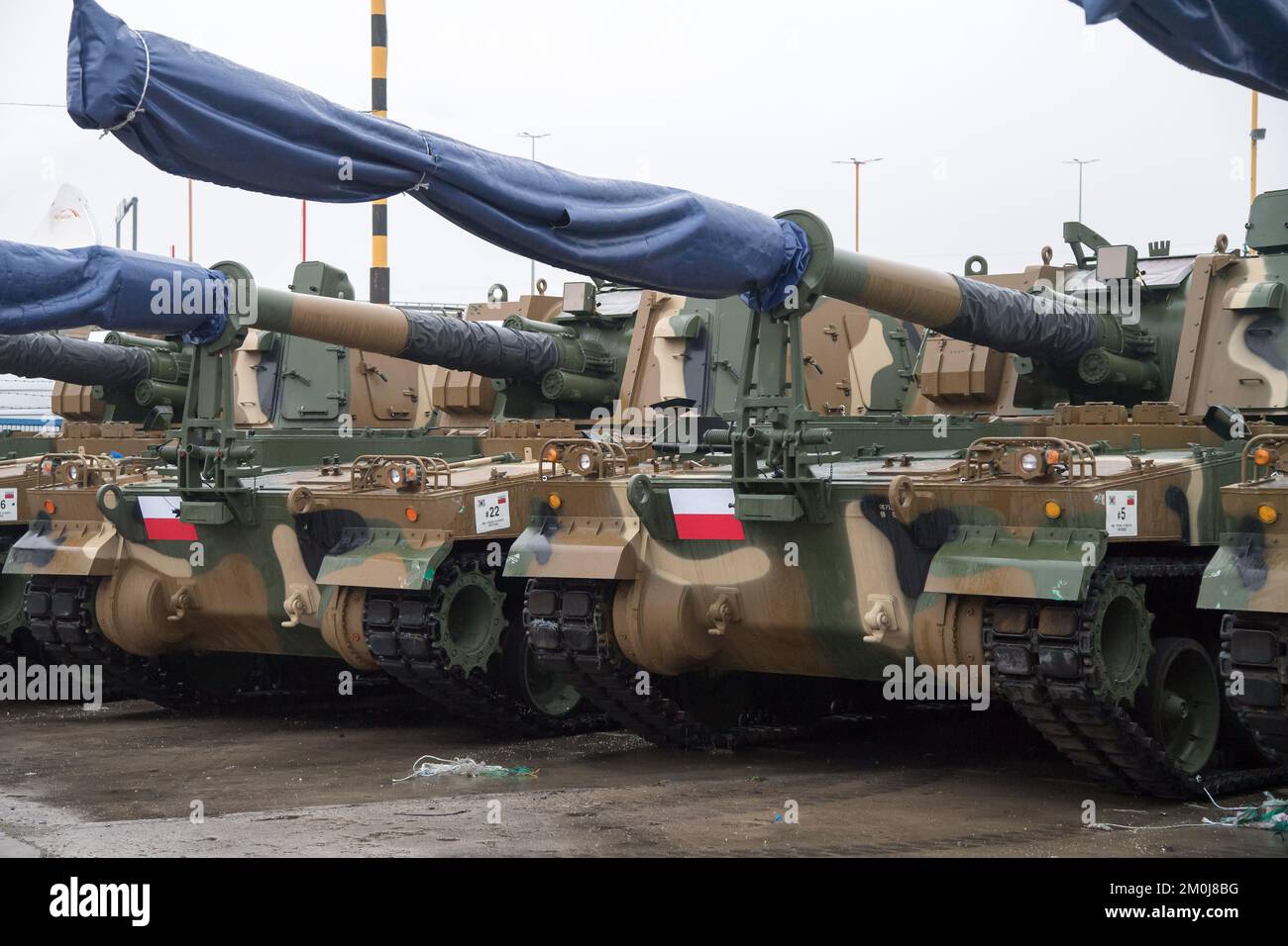 K9 thunder gun howitzers hi-res stock photography and images - Alamy