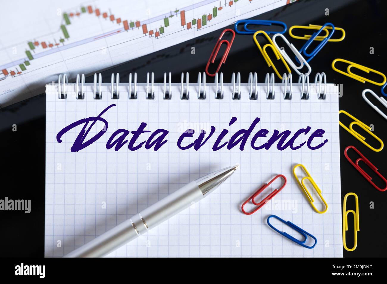 Chart clips hi-res stock photography and images - Alamy