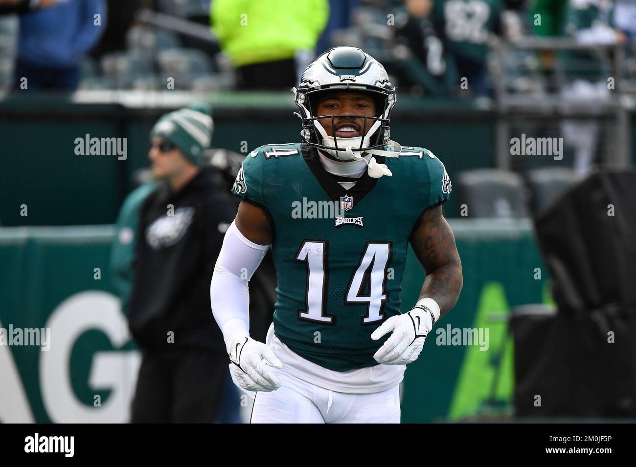 Kenneth gainwell eagles hi-res stock photography and images - Alamy