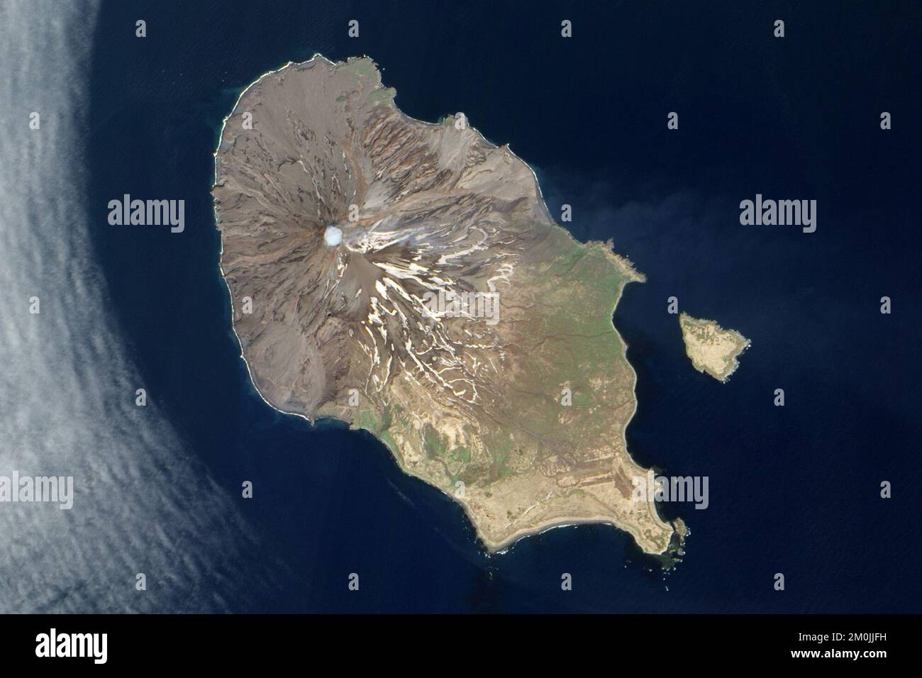 Jun 11, 2010 - Matua, Kamchatka Peninsula, Kuril Islands - Almost a ...