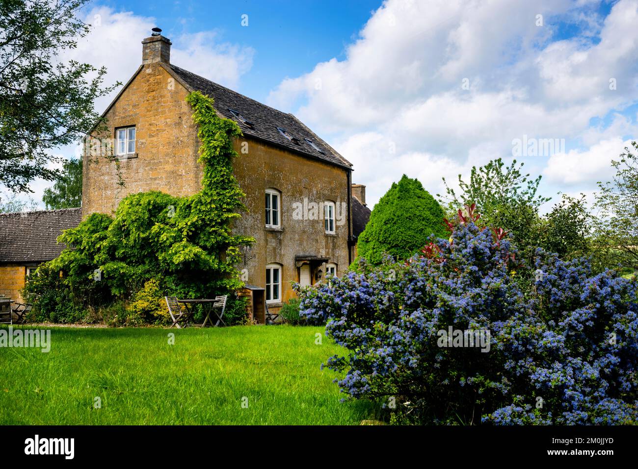 Quintessential Guiting Power in the Cotswolds on The Warden's Way long ...