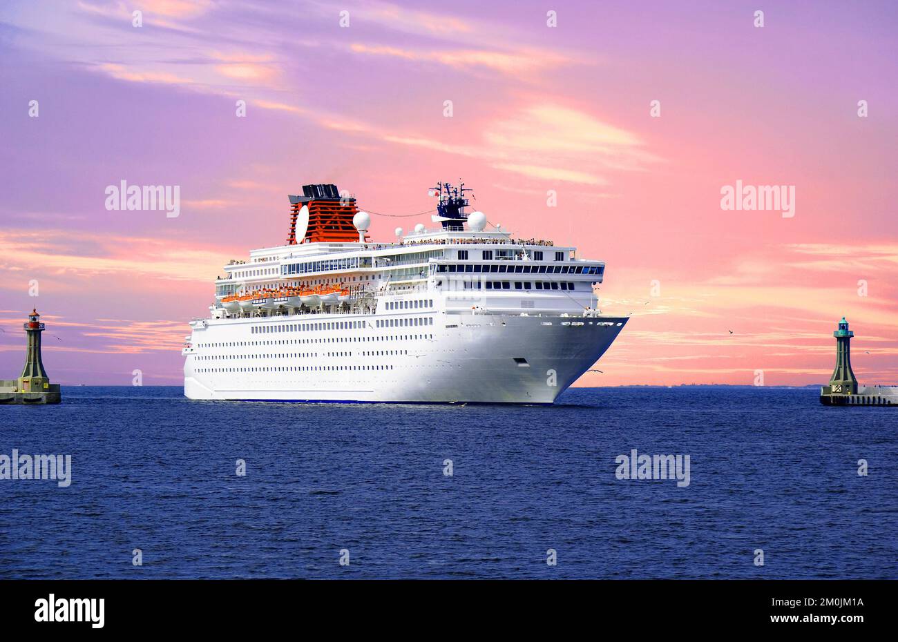 Modern cruise ship on a calm sea Stock Photo - Alamy
