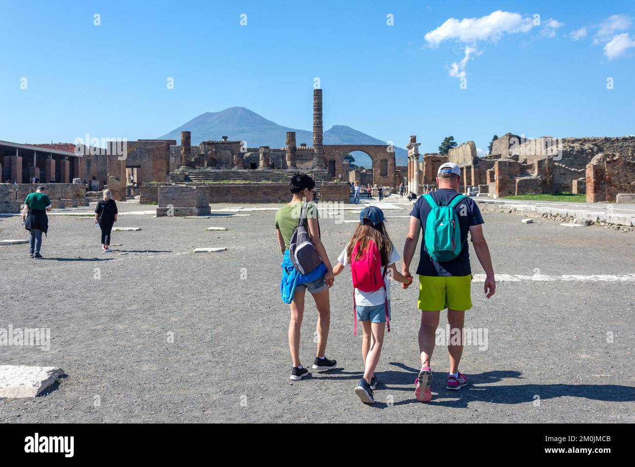Pompeii tourists family hi-res stock photography and images - Alamy