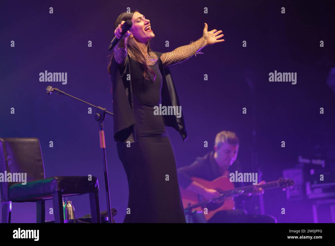 Elisa returns to the theater with an Intimate Night tour, stopping at ...