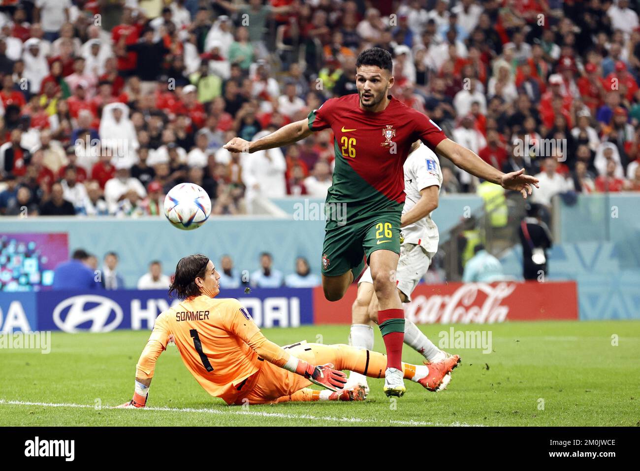 AL DAAYEN - (lr) Switzerland goalkeeper Yann Sommer, Goncalo Ramos of ...