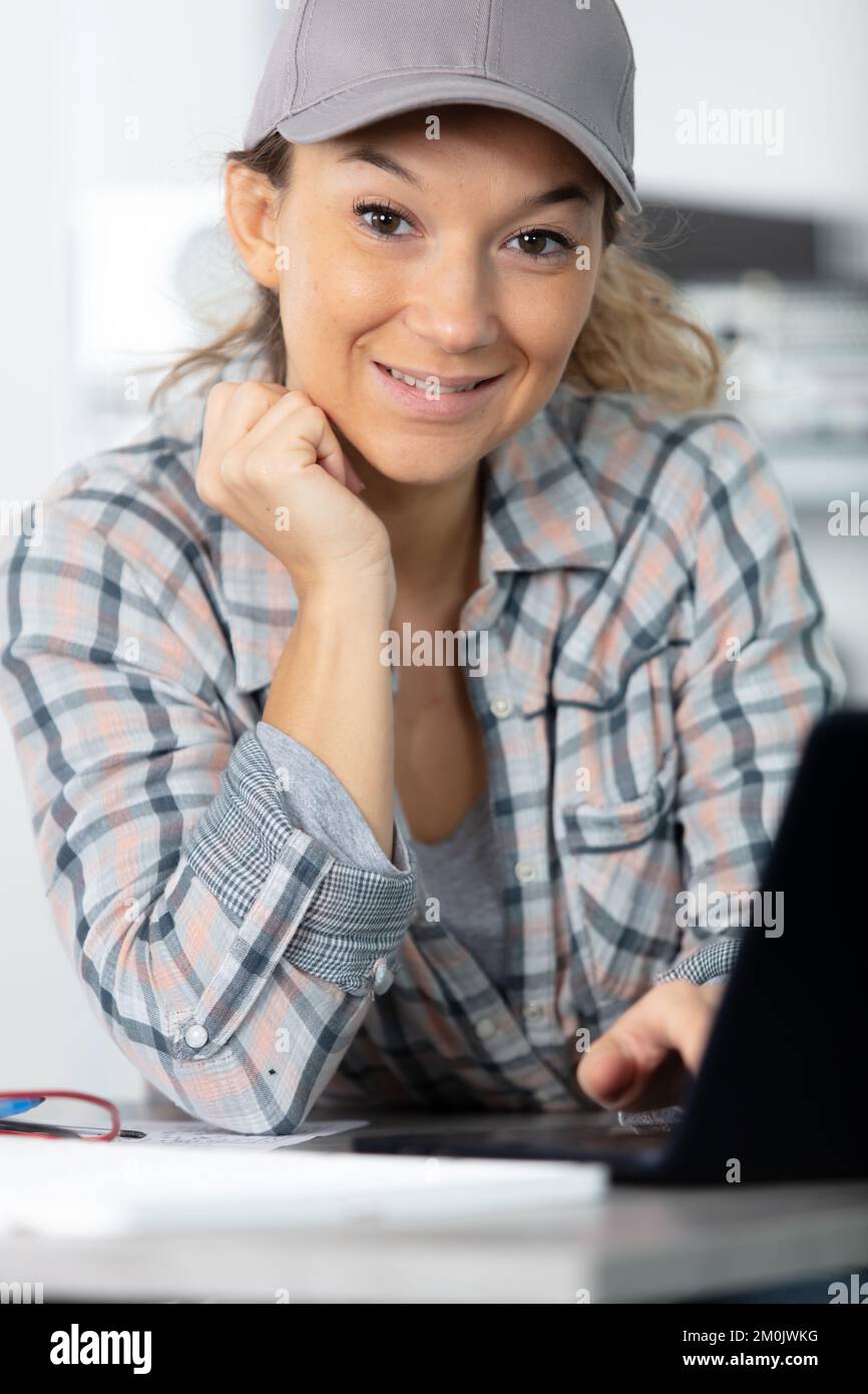 Portrait technician using laptop hi-res stock photography and images ...