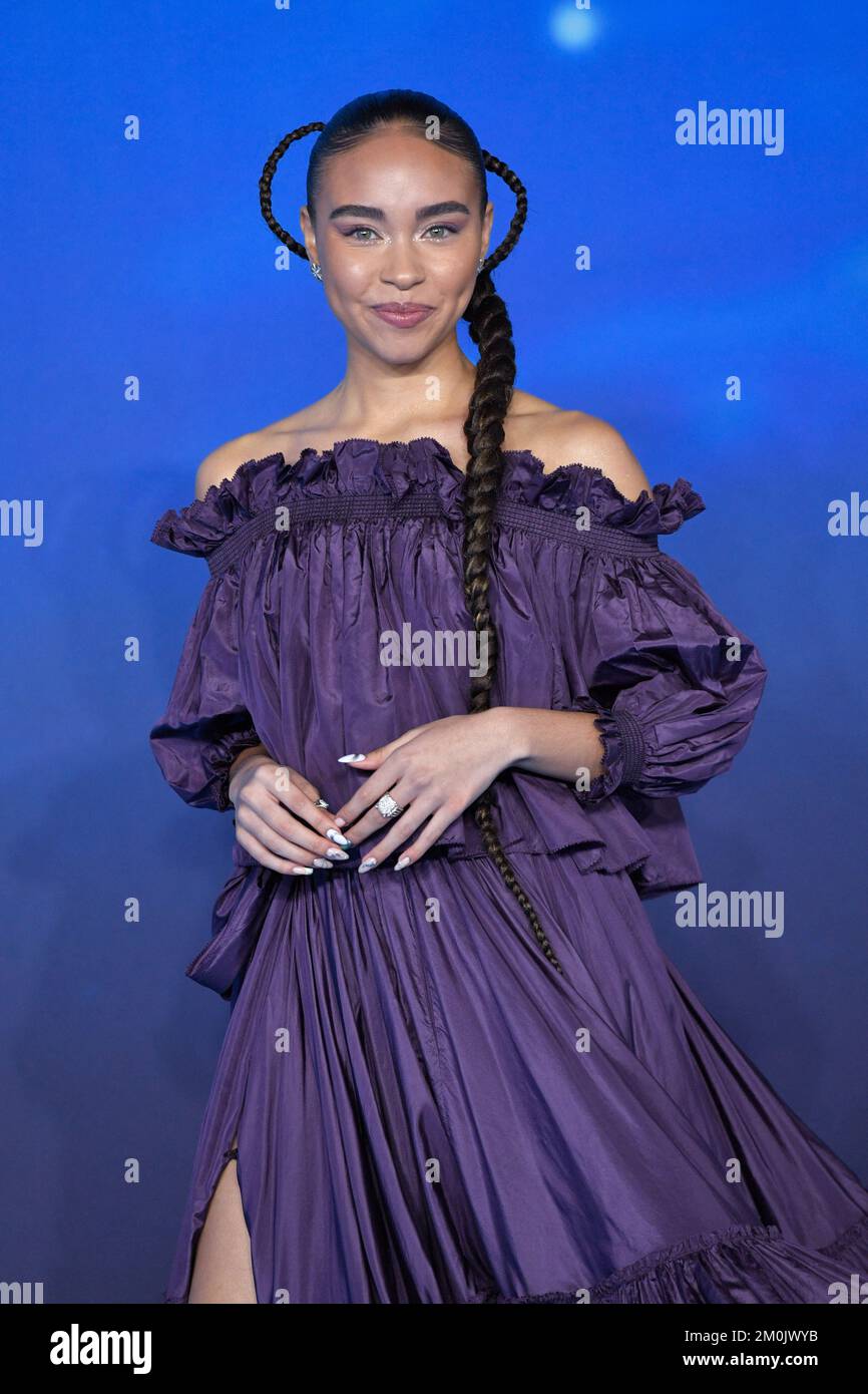 Bailey Bass attending the Avatar: The Way Of Water World Premiere in ...