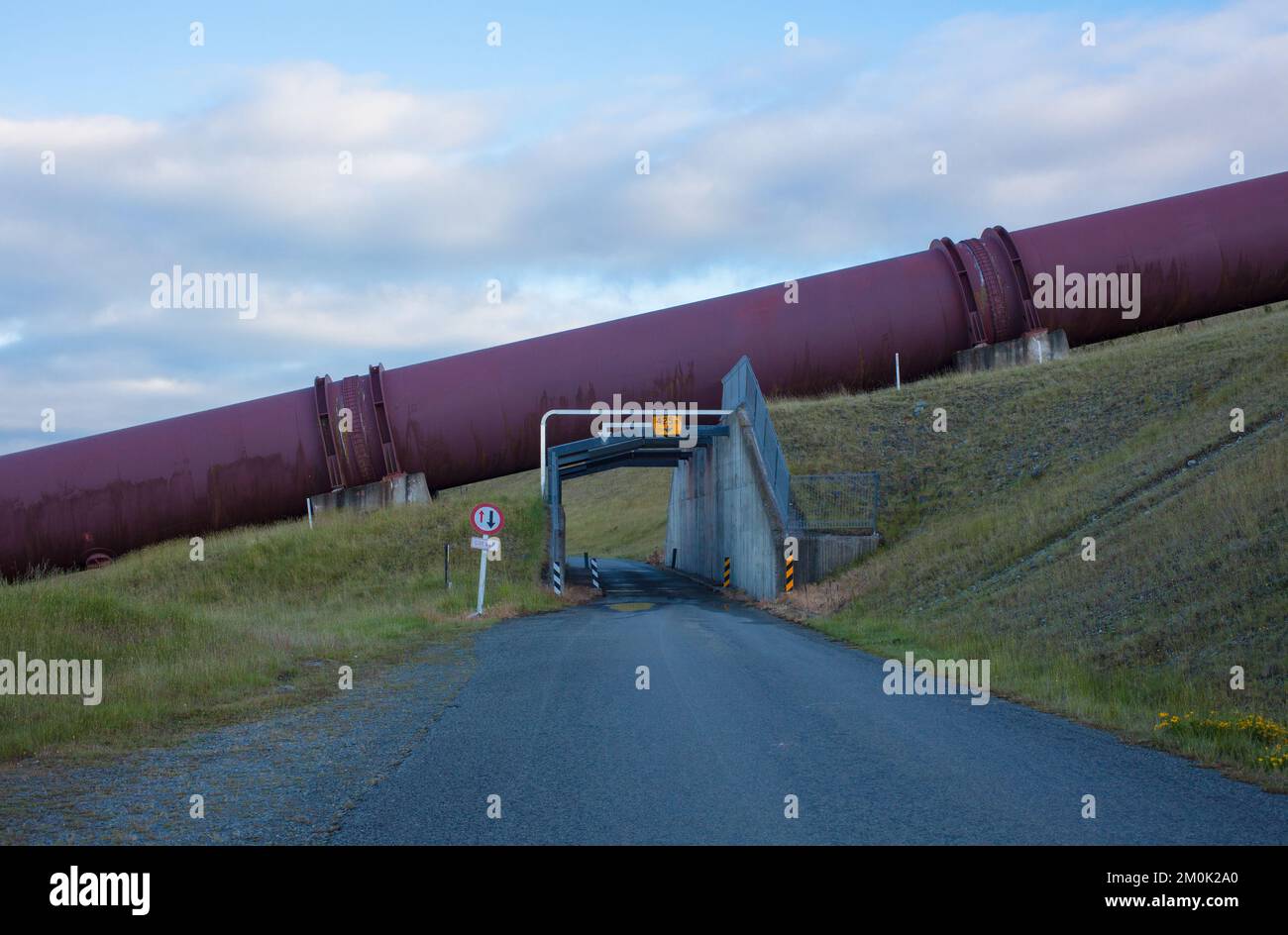 A Look at life in New Zealand: Hydro-electric Power generation at the ...
