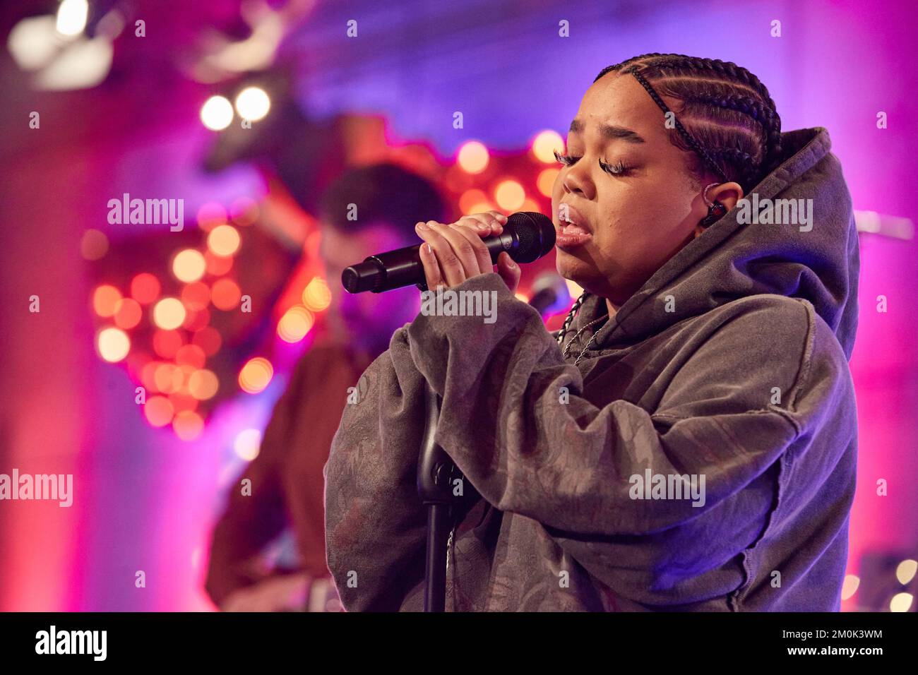 Hamburg, Germany. 06th Dec, 2022. Zoe Wees, singer, performs on stage ...