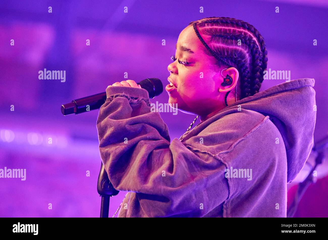 Hamburg, Germany. 06th Dec, 2022. Zoe Wees, singer, performs on stage ...