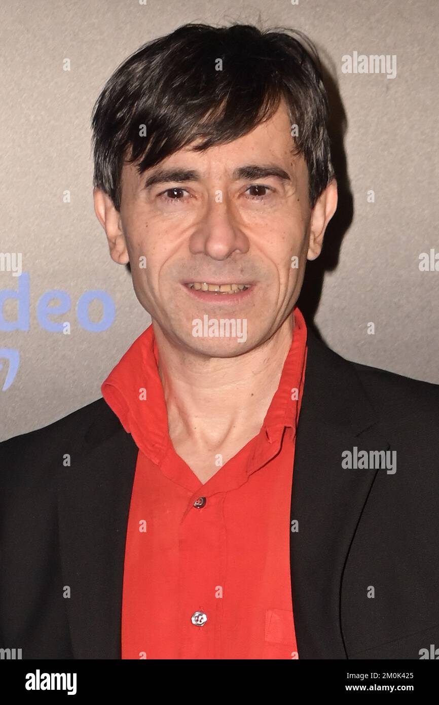 Rome, Italy. 06th Dec, 2022. Luigi Lo Cascio attends the blu carpet of ...