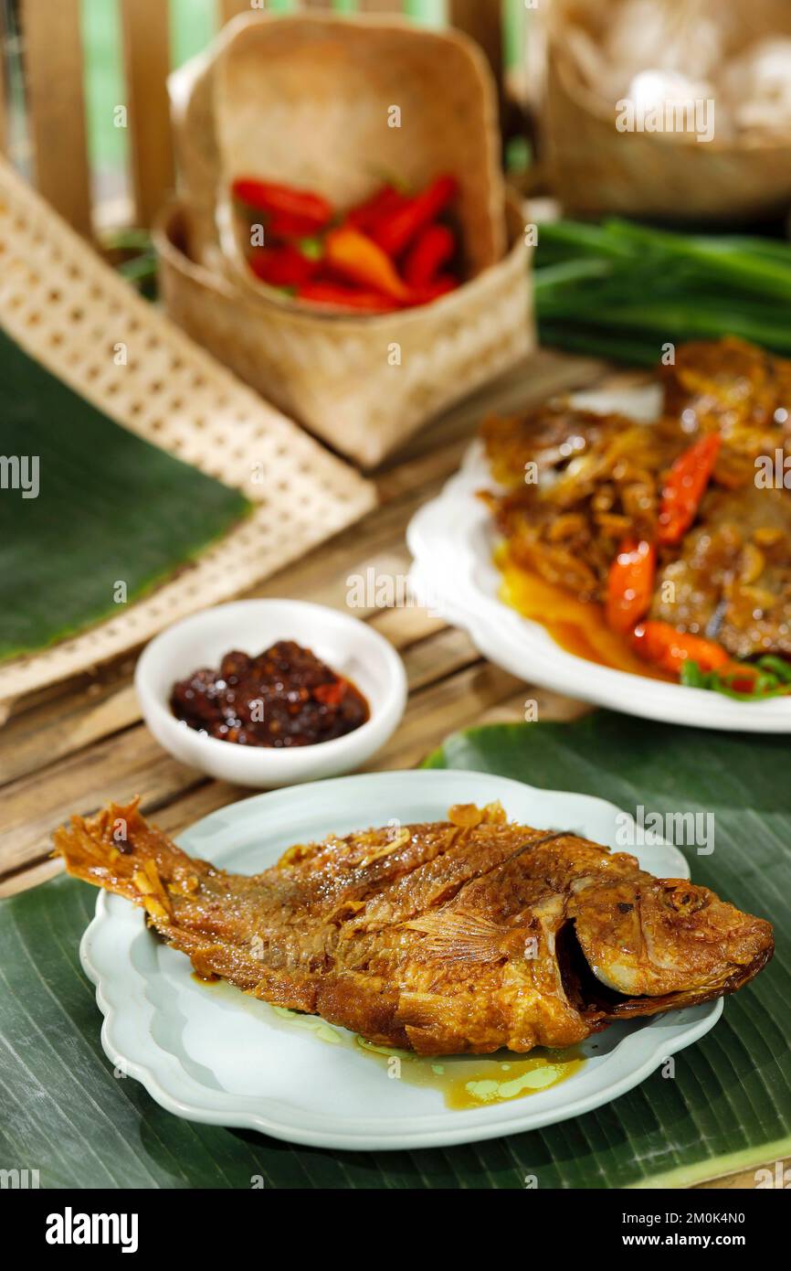 Pindang ikan nila hi-res stock photography and images - Alamy