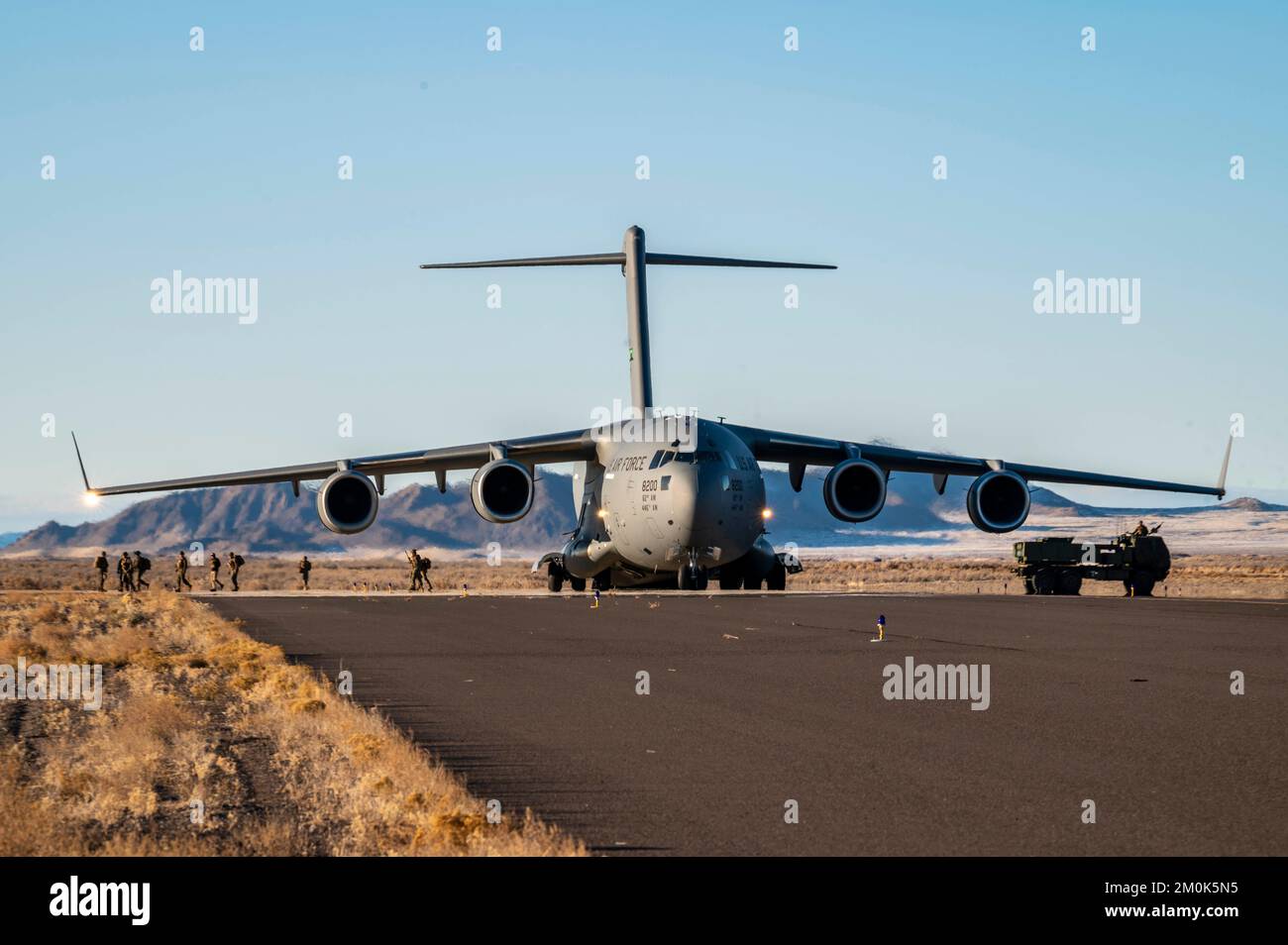 U.S. Marines with Battery Q, 5th Battalion, 11th Marine Regiment ...