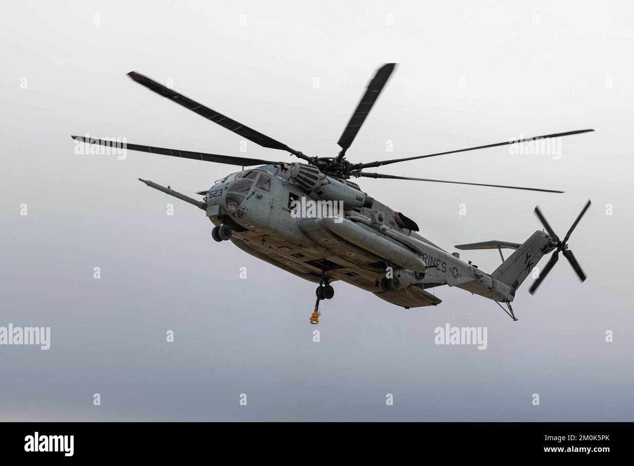 A U.S. Marine Corps CH-53E Super Stallion with Marine Heavy Helicopter ...