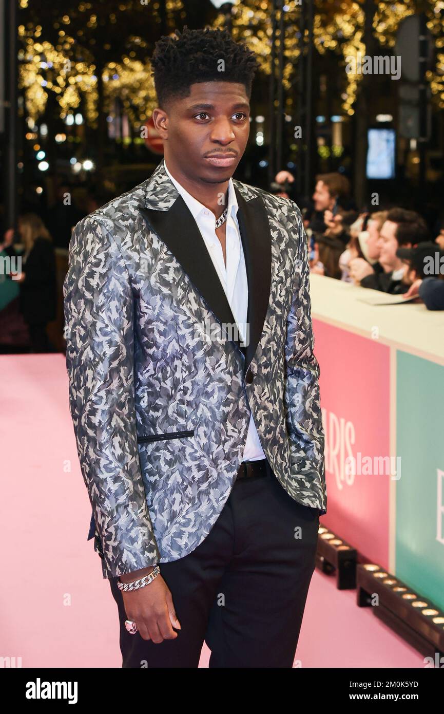 Samuel Arnold attends the 'Emily In Paris' by Netflix - Season 3 World Premiere at Theatre Des ...