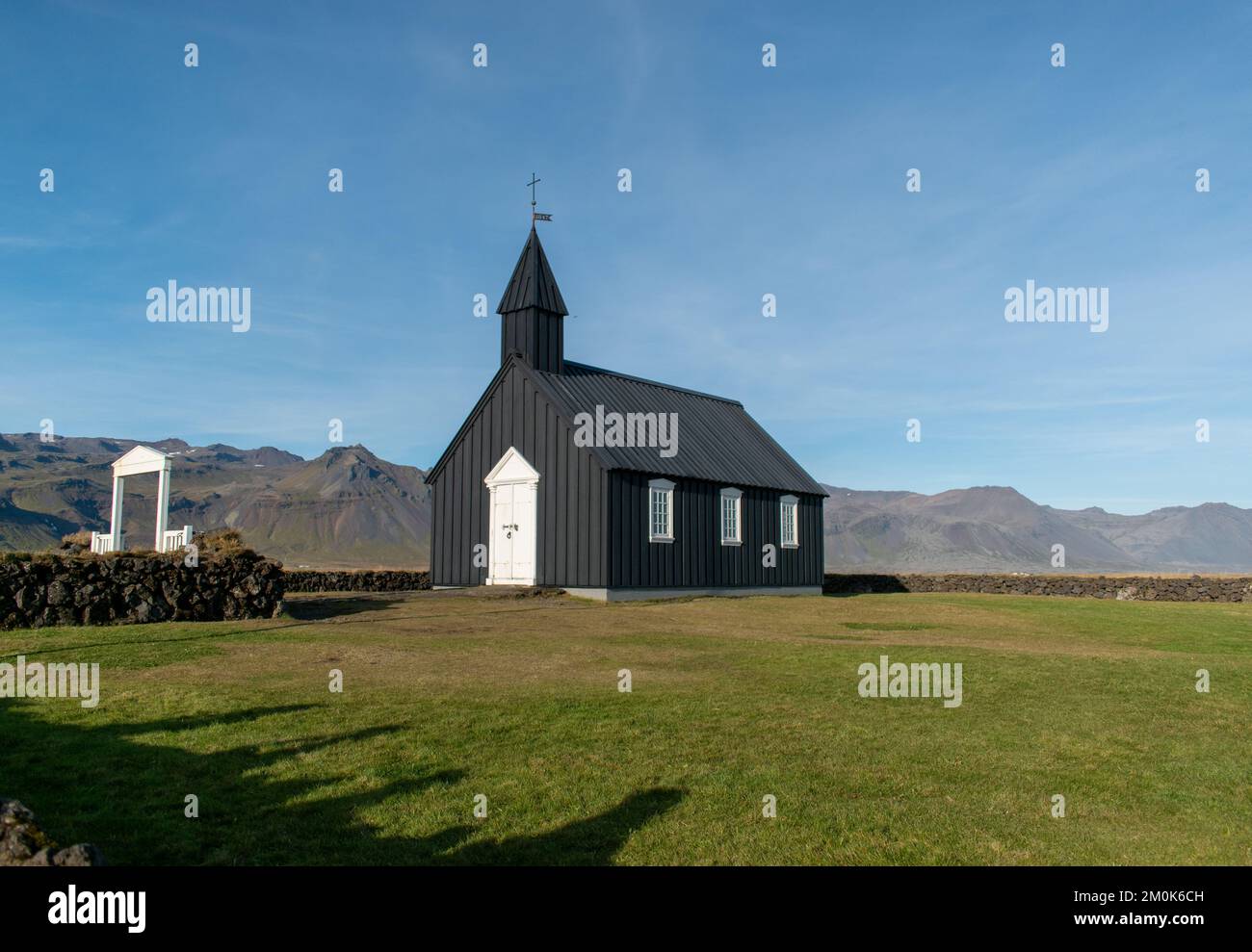 Icelandic flag on a clear day at the Mid-Atlantic Ridge, Iceland Stock ...