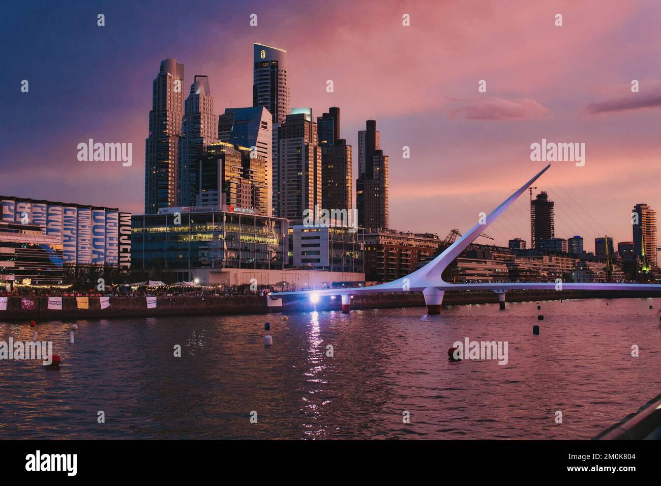 Puerto madero woman´s bridge hi-res stock photography and images - Alamy
