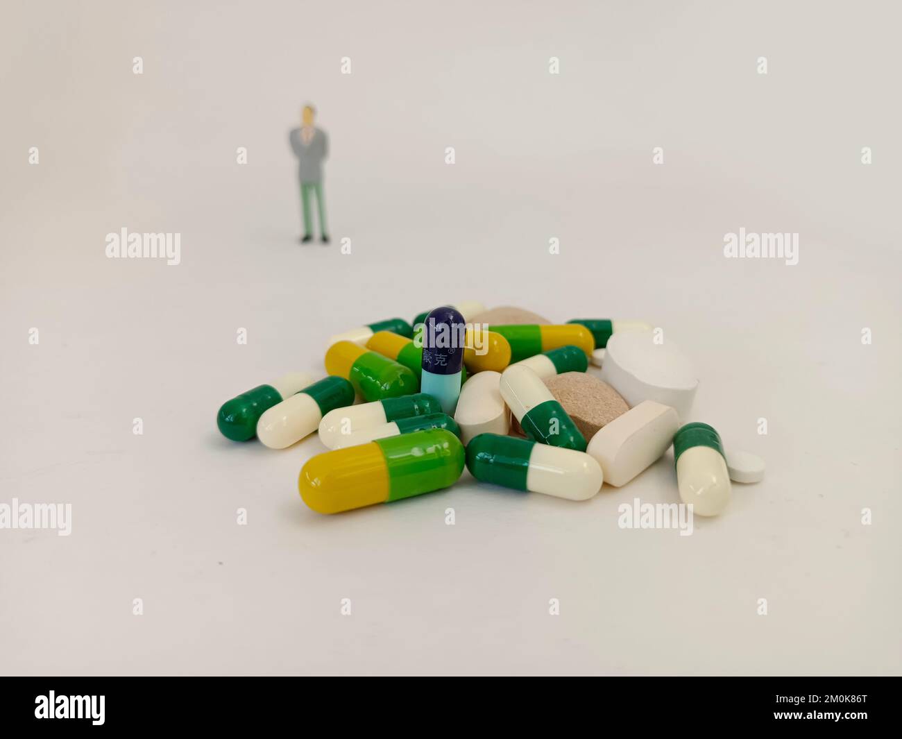 SUQIAN, CHINA - DECEMBER 7, 2022 - Illustration: Anti-fever and anti ...