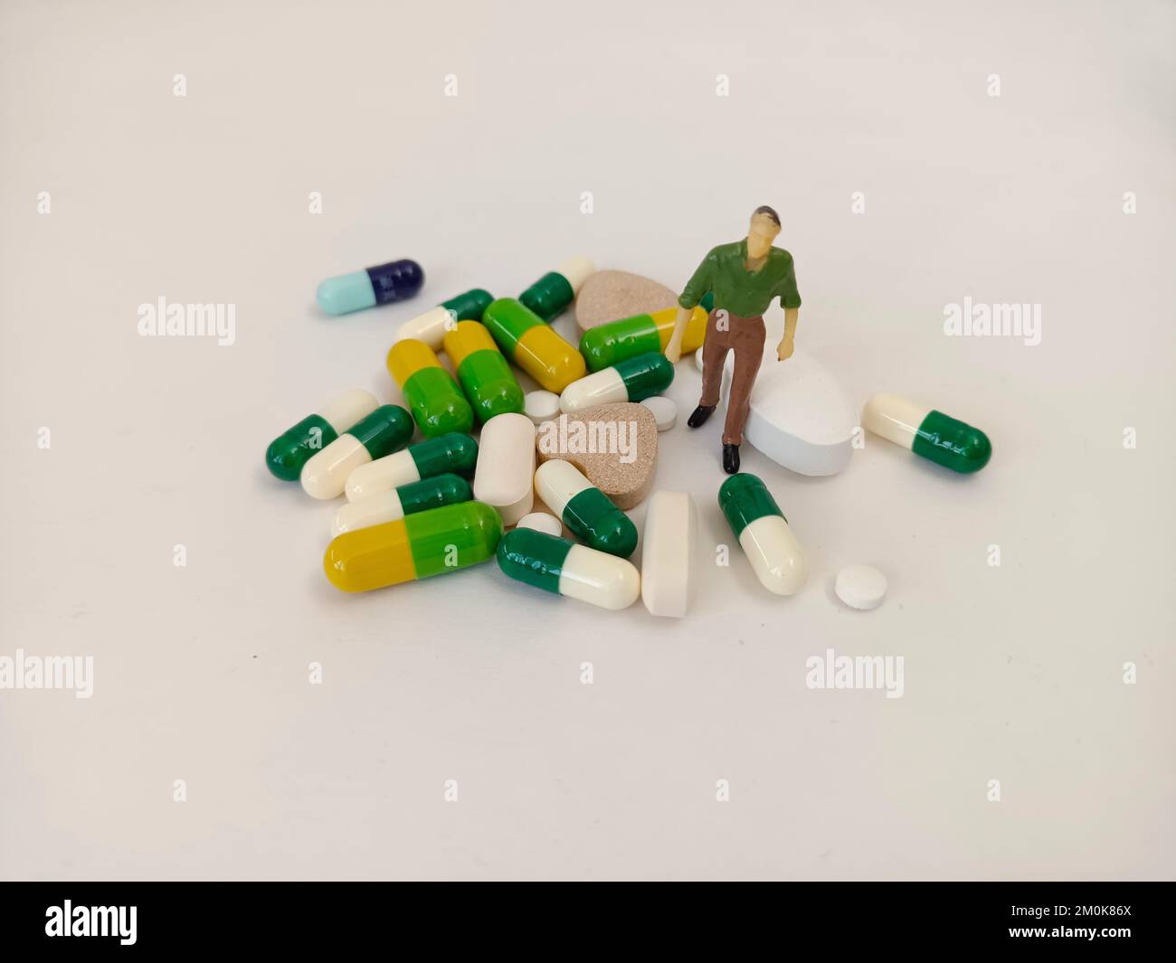 SUQIAN, CHINA - DECEMBER 7, 2022 - Illustration: Anti-fever and anti ...