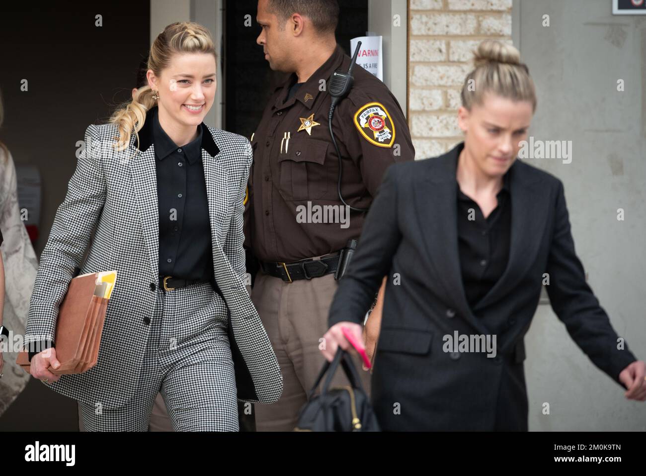 Amber heard and her sister whitney heard hi-res stock photography and ...