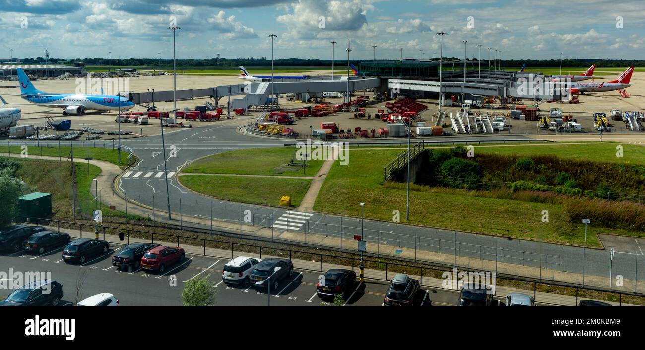 Tui airline planes hi-res stock photography and images - Alamy