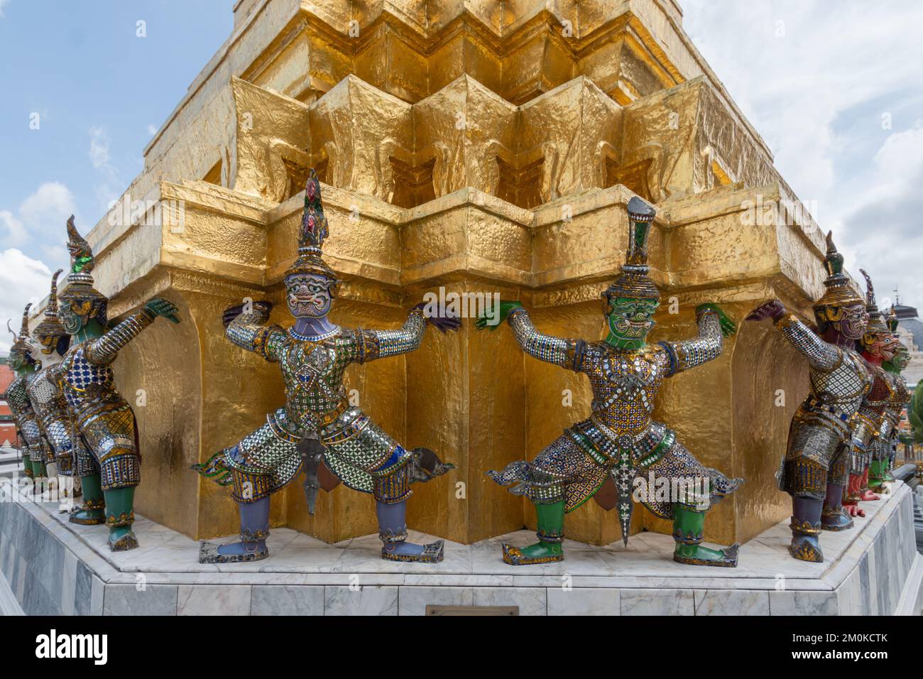 Guardian demon sculptures hi-res stock photography and images - Alamy