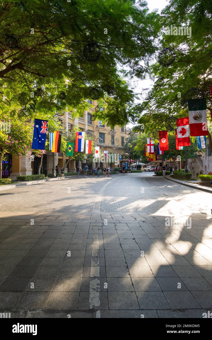Medina Centrale in The Pearl District Doha, Qatar Stock Photo - Alamy