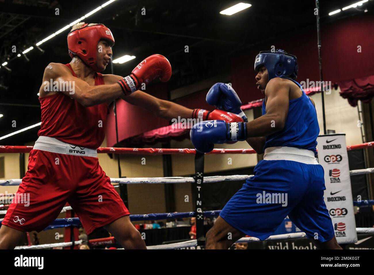 Lubbock, TX, USA. 6th Dec, 2022. Benjamin Smith of Bartow, FL (Blue) in ...