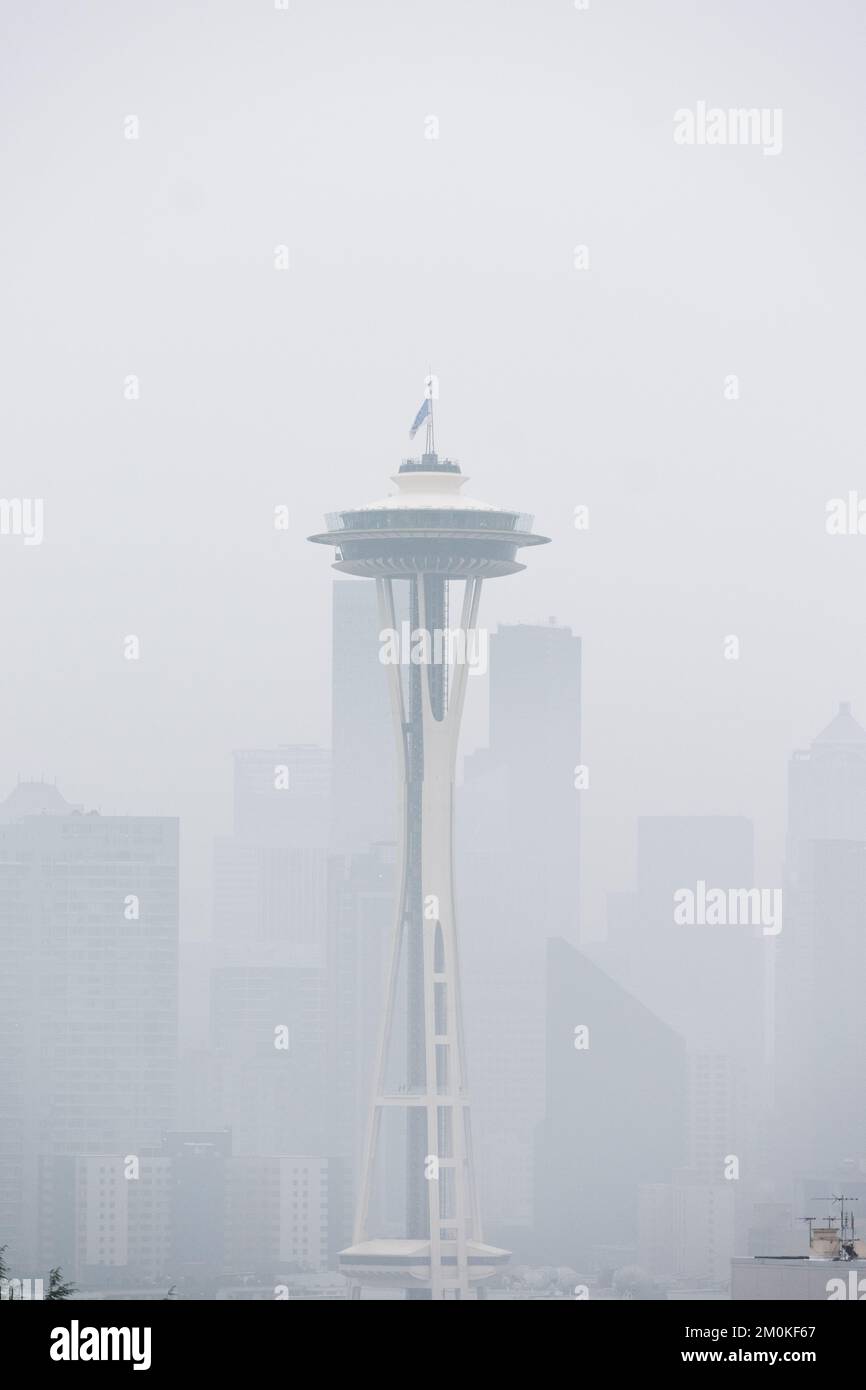 The famous Seattle and Space Needle engulfed in wildfire smoke Stock ...