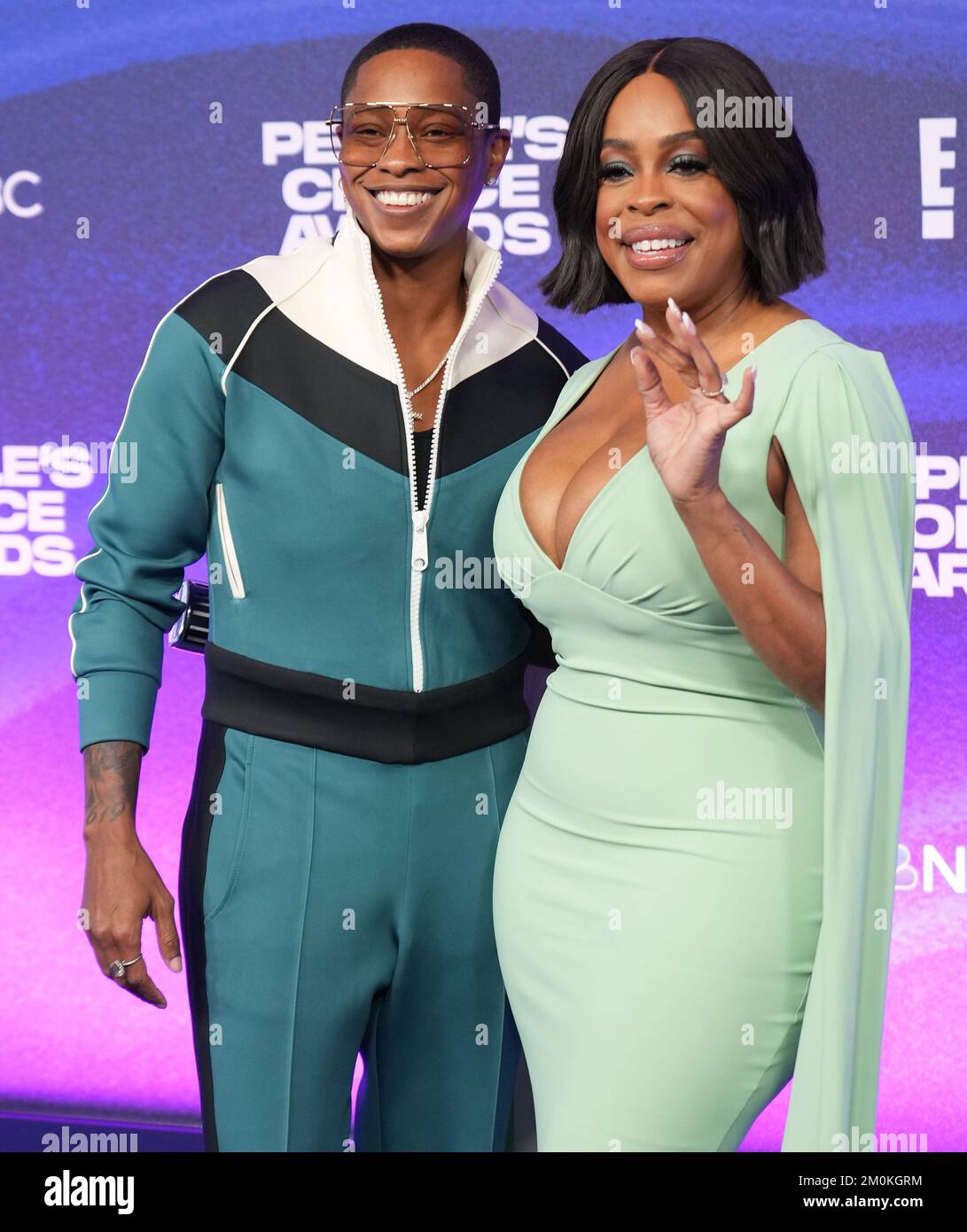 California, USA, December 6, 2022, (L-R) Jessica Betts and Niecy Nash ...