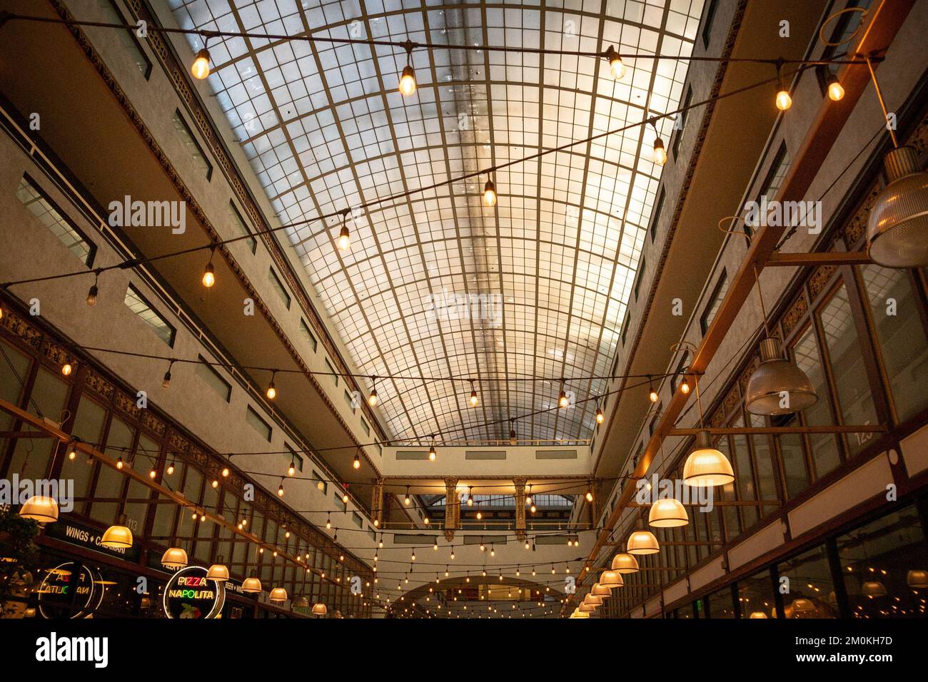 Spring arcade building los angeles hi-res stock photography and images ...