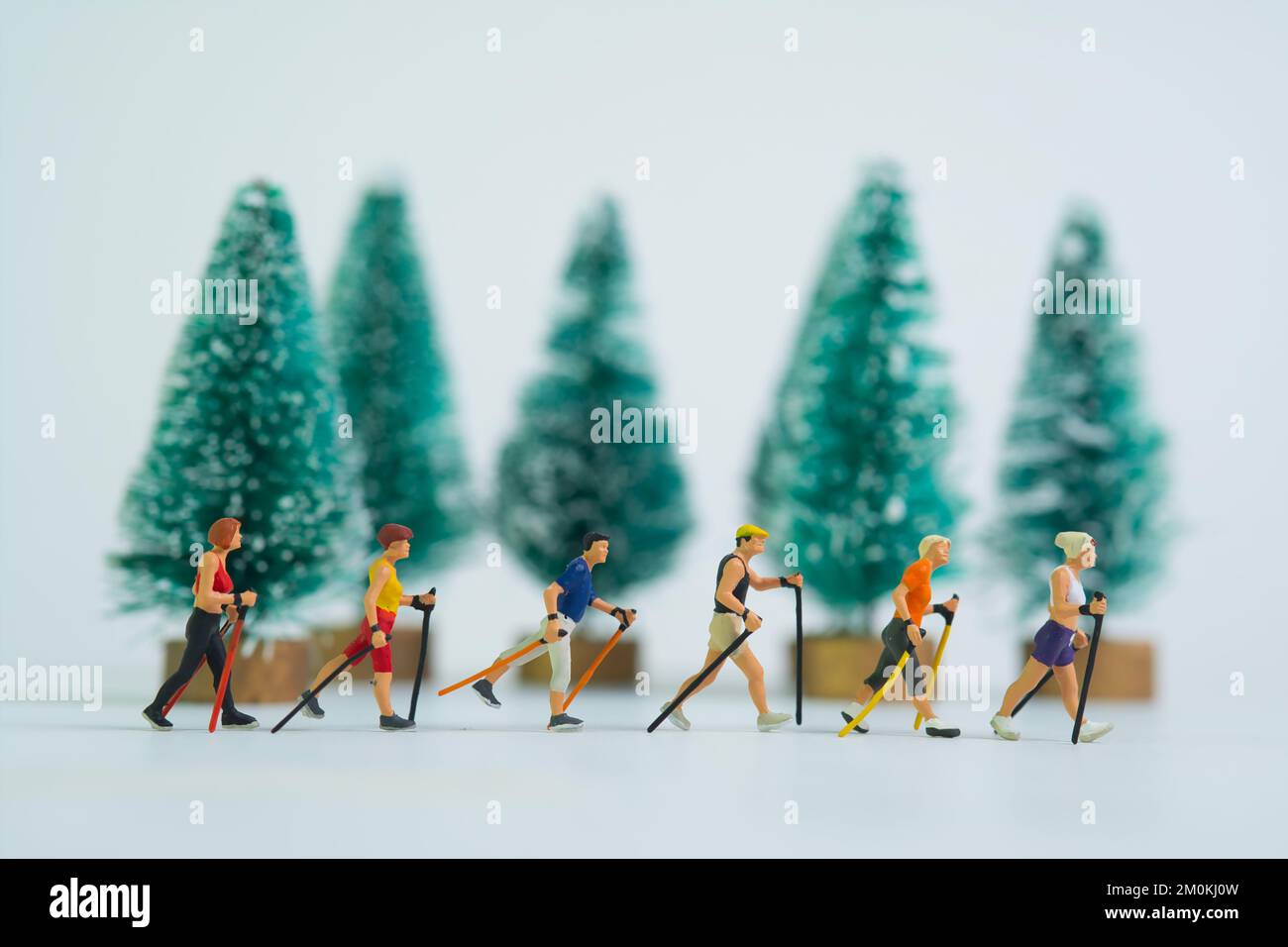 Miniature female figures hi-res stock photography and images - Alamy