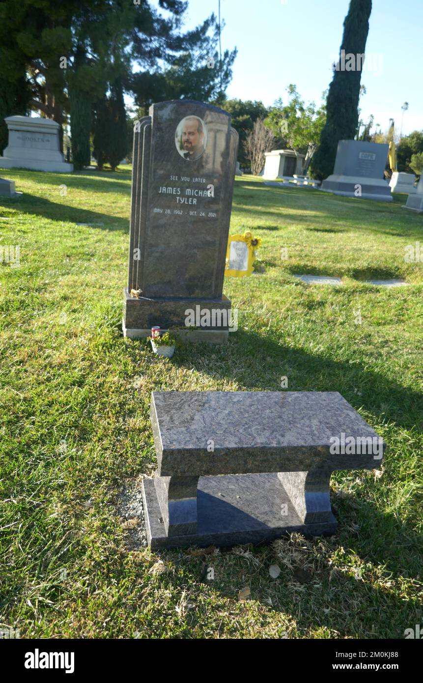 Los Angeles, California, USA 3rd December 2022 Actor James Michael Tyler's Grave at Hollywood ...