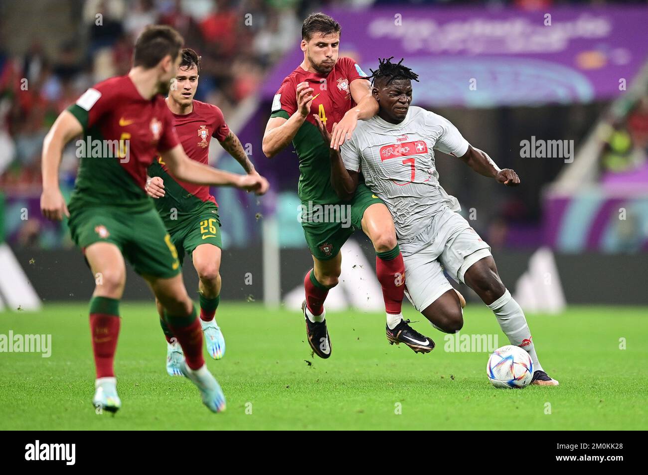 v.l. Ruben Dias, Breel Embolo (Schweiz)Lusail, 06.12.2022, FIFA ...