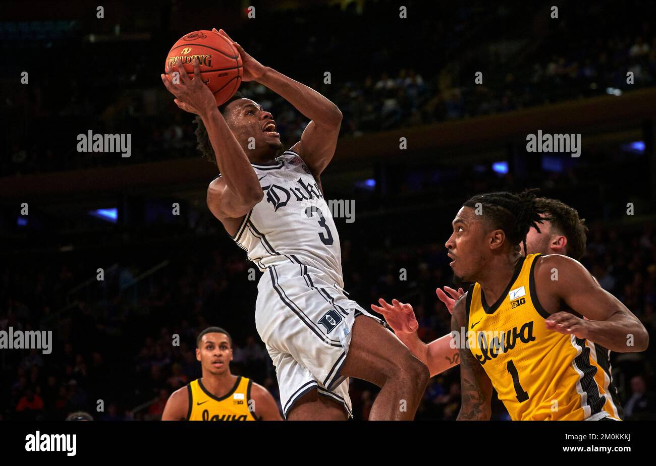 New York City, US, Dec 6, 2022. Duke Blue Devils guard Jeremy Roach (3 ...