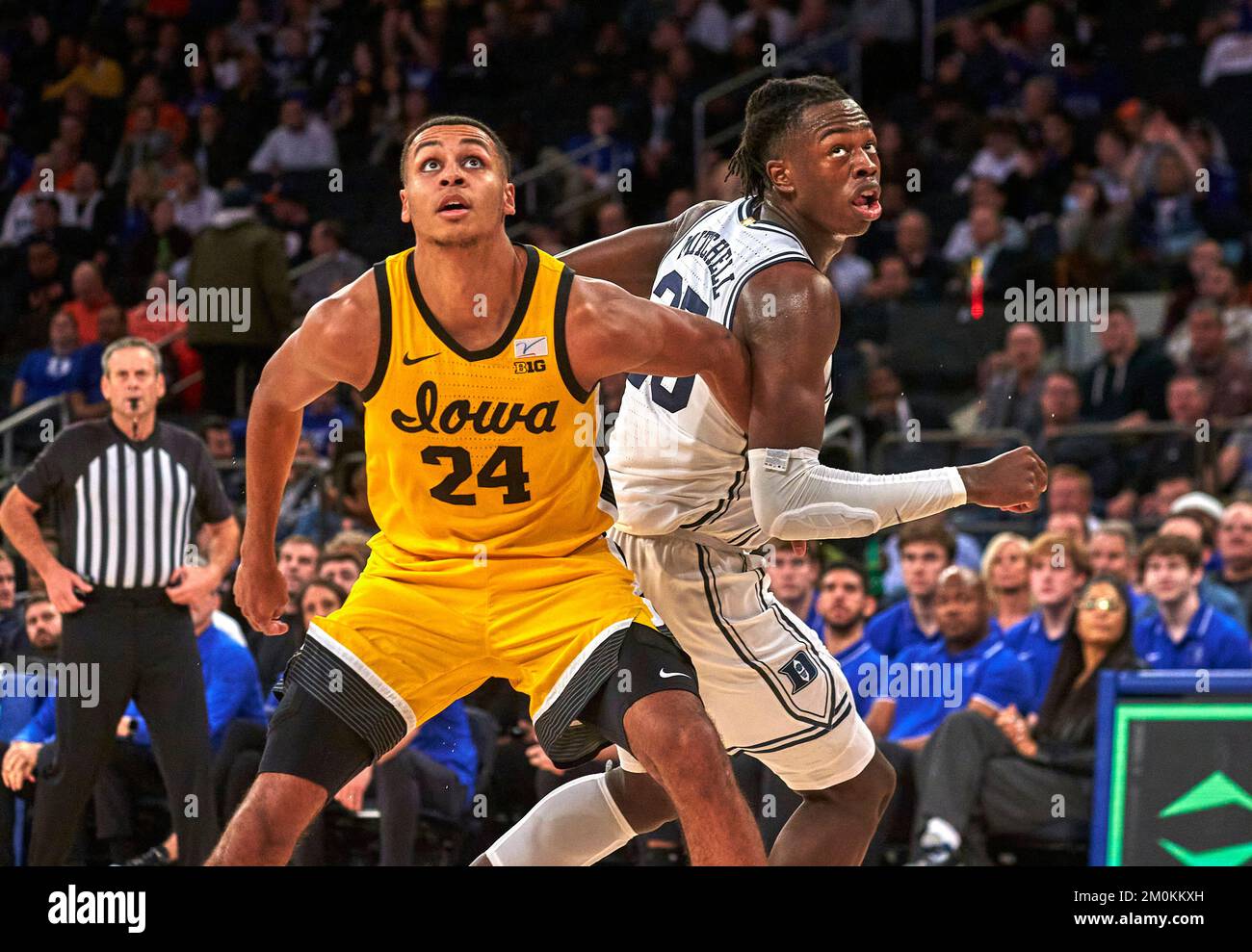 New York City, US, Dec 6, 2022. Iowa Hawkeyes forward Kris Murray (24 ...