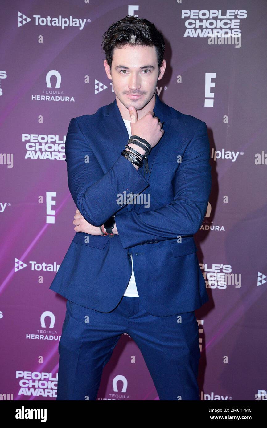 Mexico City, Mexico. 06th Dec, 2022. Emmanuel Senties attends the red ...