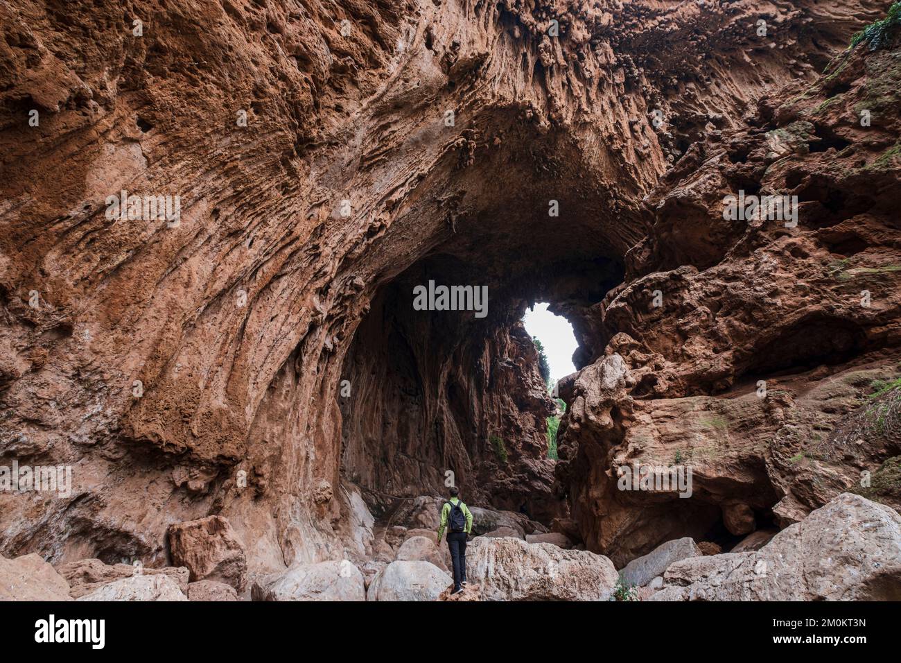 Imi N'Ifri natural bridge, Demnate, Atlas mountain range, morocco ...