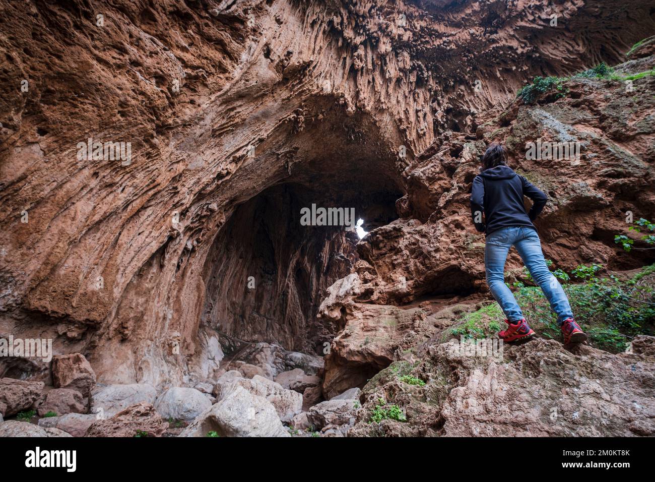 Imi N'Ifri natural bridge, Demnate, Atlas mountain range, morocco ...