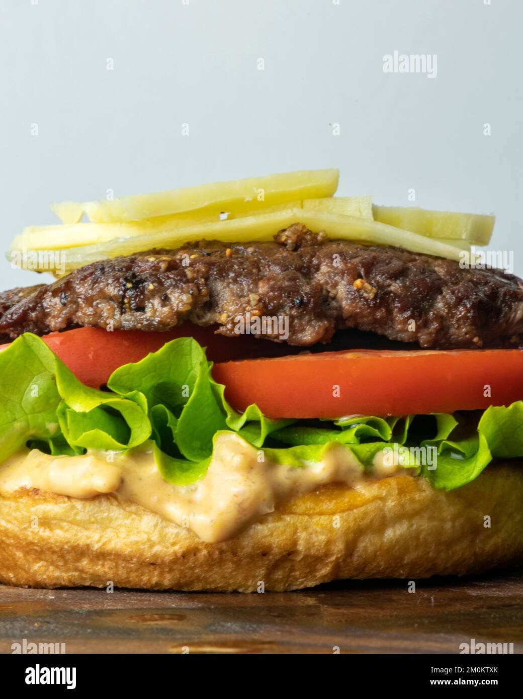 Close up home cooked hamburger hi-res stock photography and images - Alamy